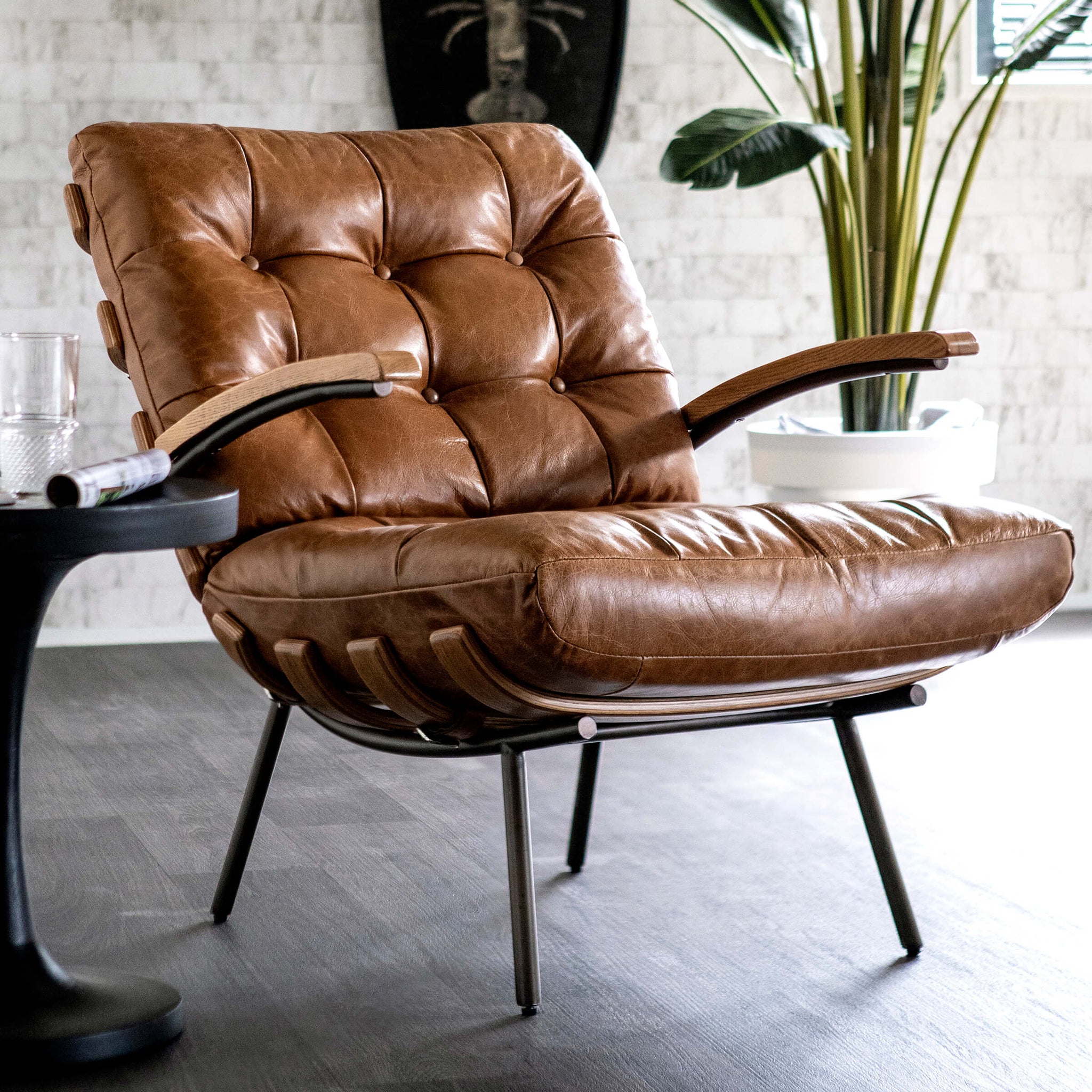 Armchairs & Lounge Chairs